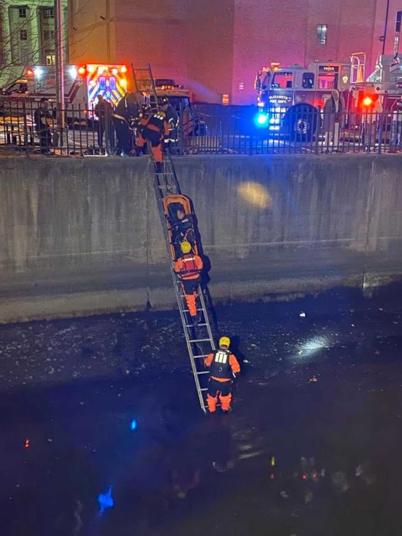 Firefighters Rescue Man Who Fell From Bridge Into Elizabeth River ... Firefighters Rescue Man Who Fell From Bridge Into Elizabeth River ...