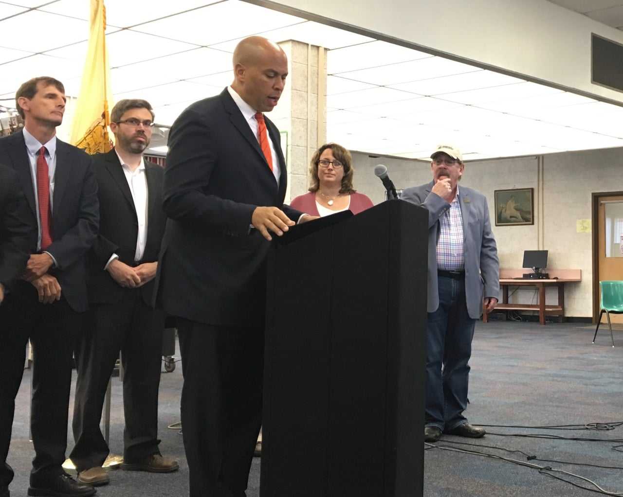Booker Announces School Drinking Water Legislation In Hackensack ...