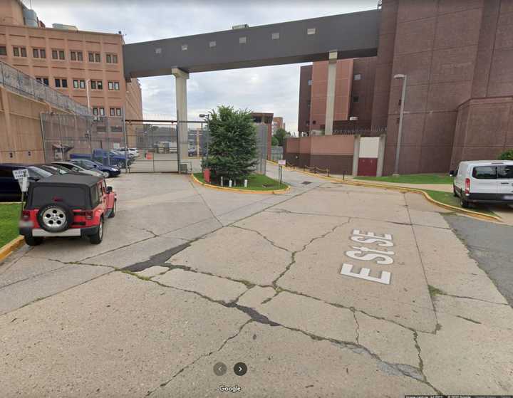Former Dc Corrections Officer Gets Prison Time For Assaulting