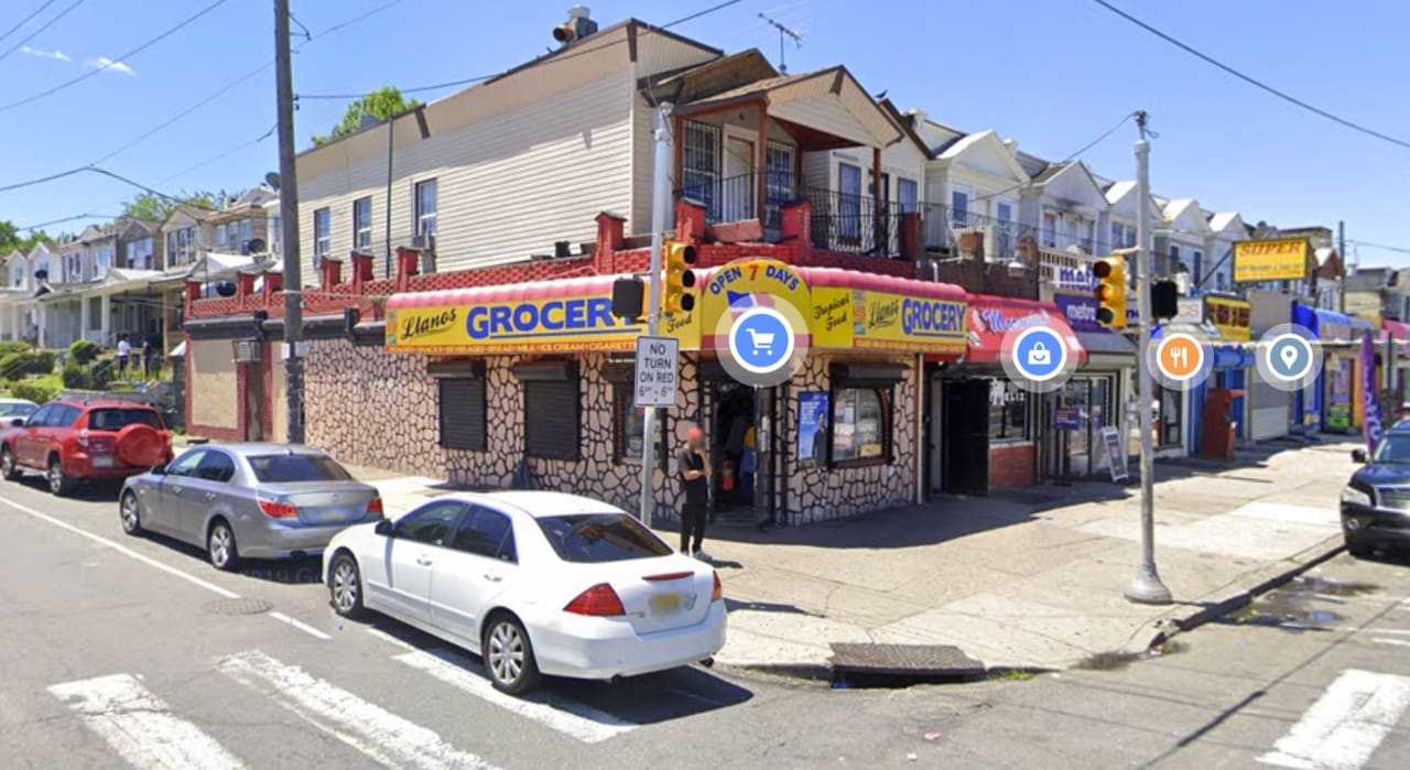 12-Year-Old Girl Shot Outside Philadelphia Corner Store: Report ...
