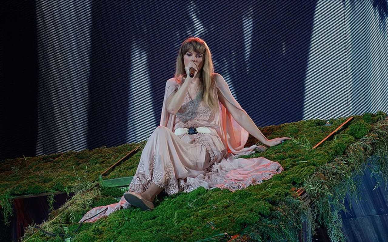 Taylor Swift Eras Tour Movie Comes To AMC Theaters: Here's What Tickets ... Taylor Swift Eras Tour Movie Comes To AMC Theaters: Here's What Tickets ...