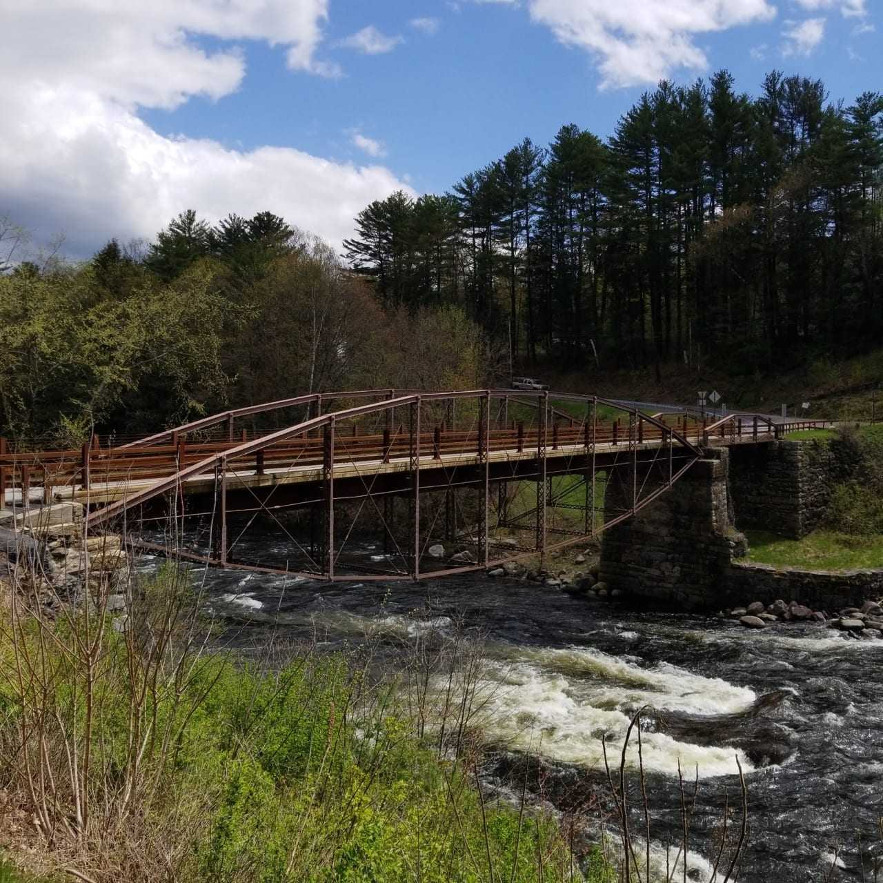 Man Killed After Vehicle Crashes Down Embankment Into River In Hadley ...