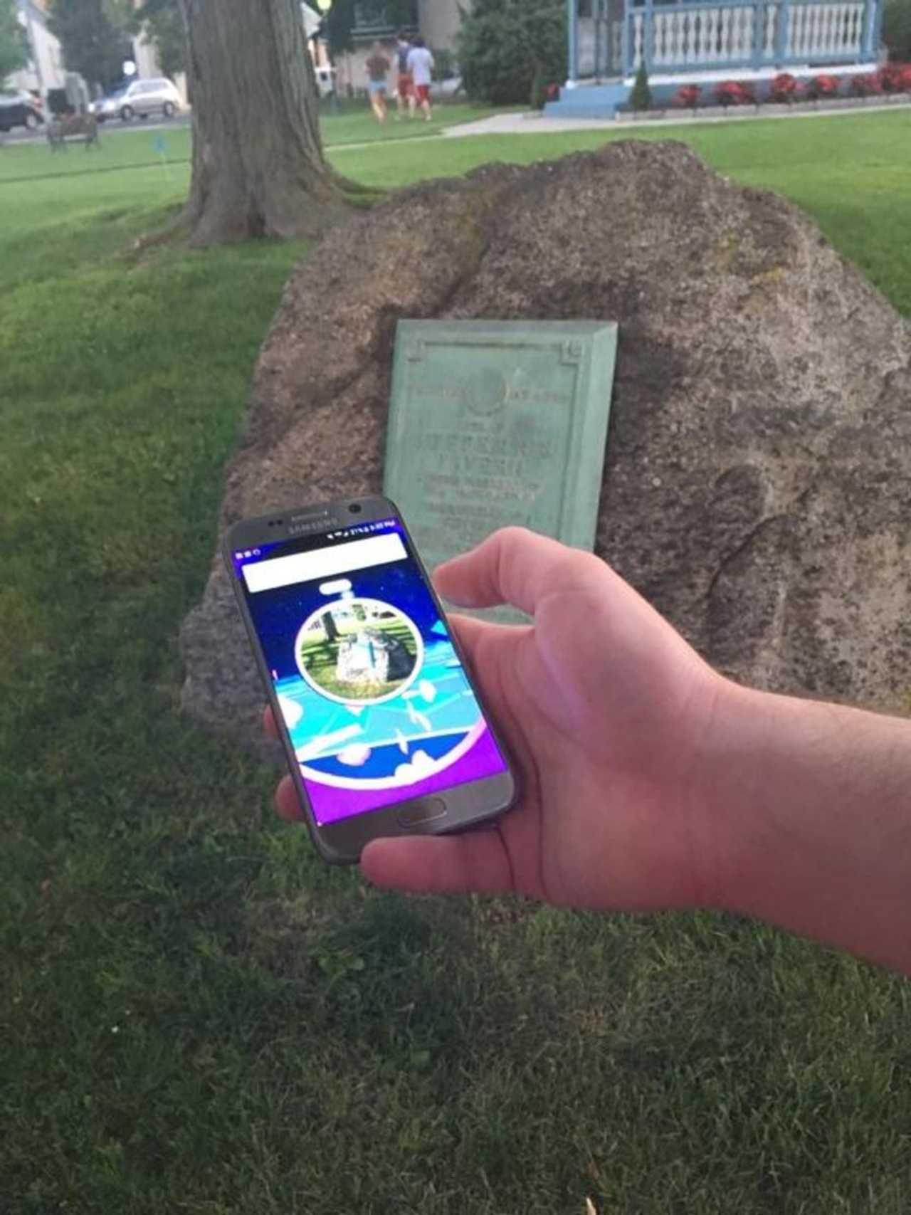 ‘Pokémon Go’ Craze Prompts State Warning On Distracted Driving, Walking ...