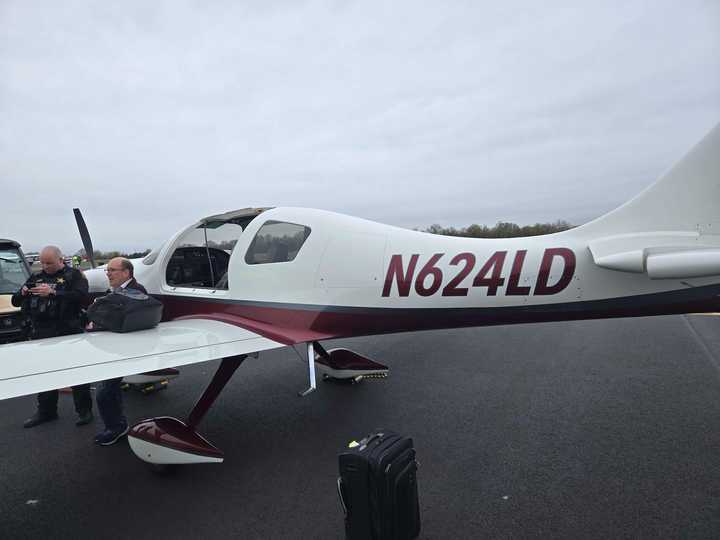 Cockpit Door Rips Off Small Plane Midair In Virginia; Pilot Lands ...