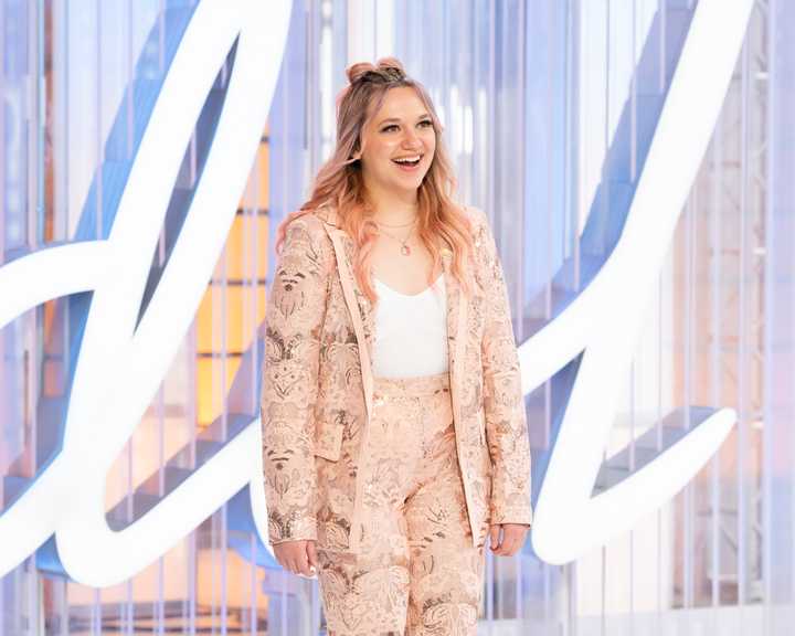 PA Singer's Distracting Facial Expressions Have 'American Idol' Judges ...