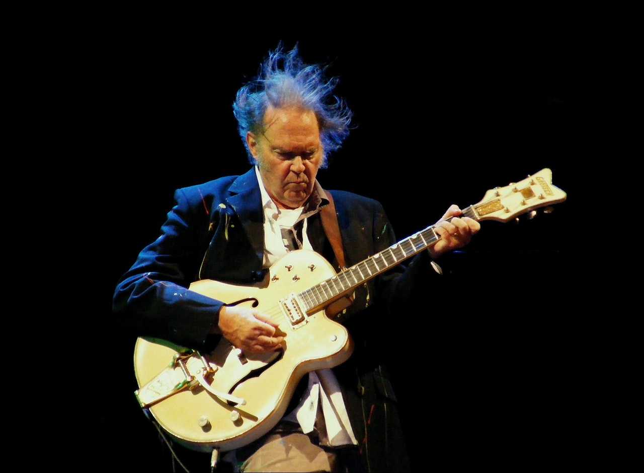 Rockin’ In The Free World: Neil Young Brings ‘Love Earth’ Tour To NY ...