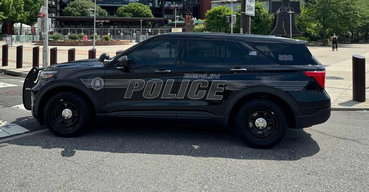 8-Year-Old Girl Foils Abduction By Stabbing Suspect With Pencil ...