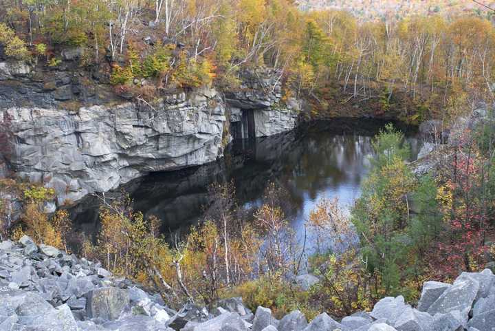 Police ID Springfield Man Who Drowned In Western Mass Quarry ...