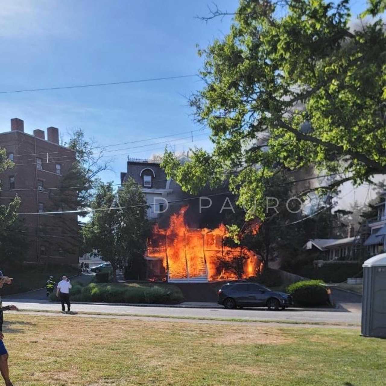 Officers Save Victims From Fire That Destroyed Victorian Home In Perth ...
