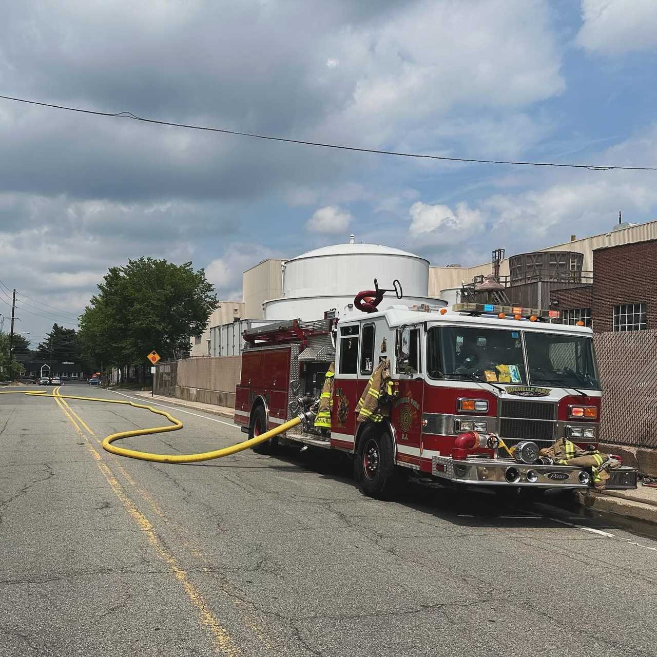 4-Alarm Fire Rages At Marcal Paper Factory In Elmwood Park (Developing ...