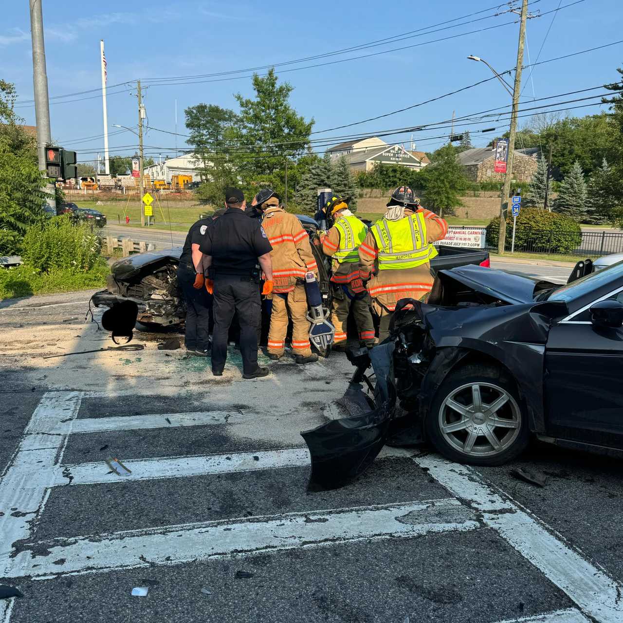 2 Car Crash Shuts Down Busy Hudson Valley Intersection Sends Person To