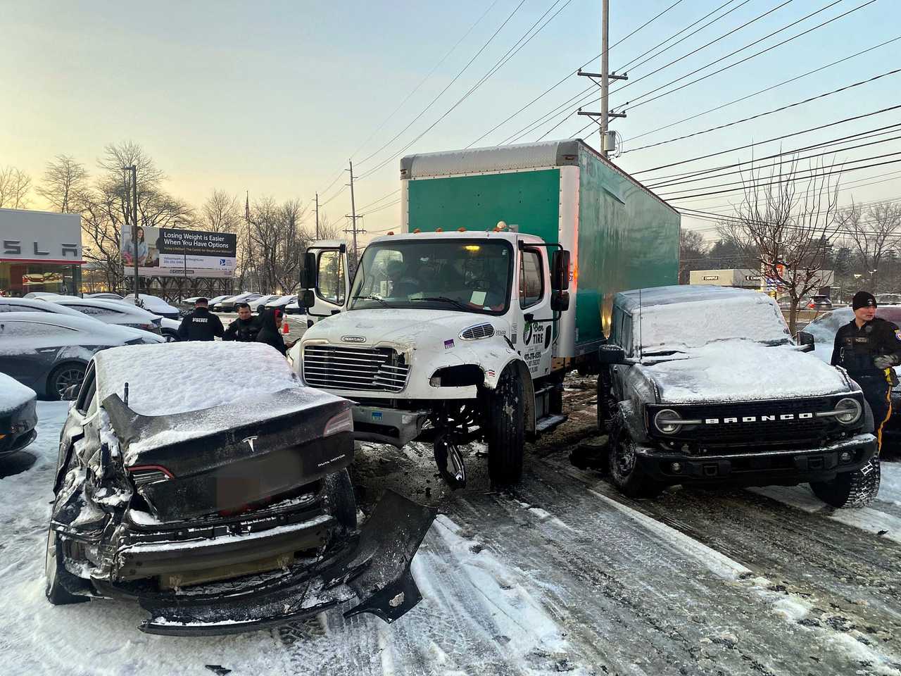 Box Truck, Jeep Crash Damages 7 Vehicles At Tesla Dealership On Route ...