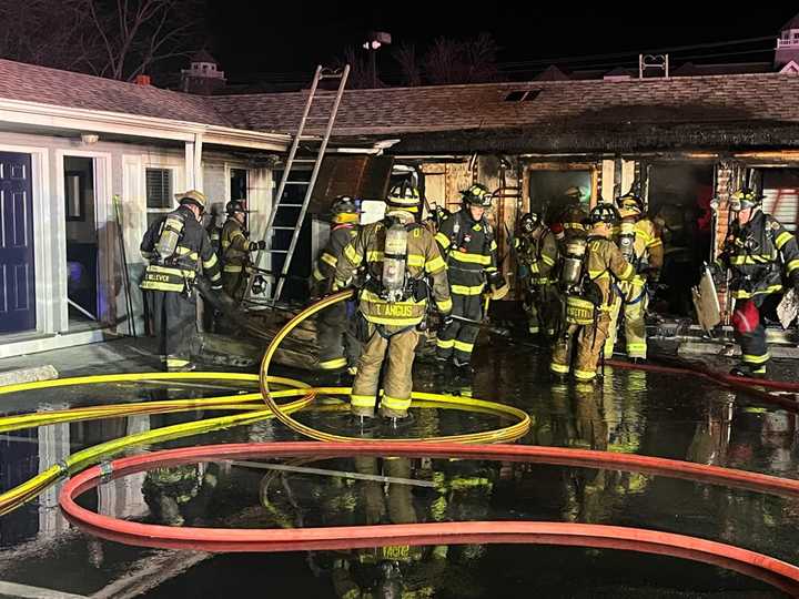 Off-Duty Cops Rescue Guests From Burning Point Pleasant Beach Motel ...