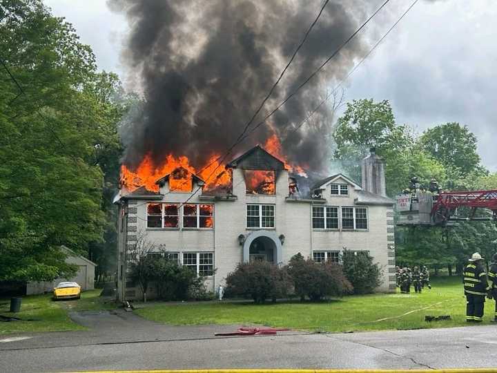4-Alarm Fire Rips Through Upper Saddle River Home: How Firefighters ...