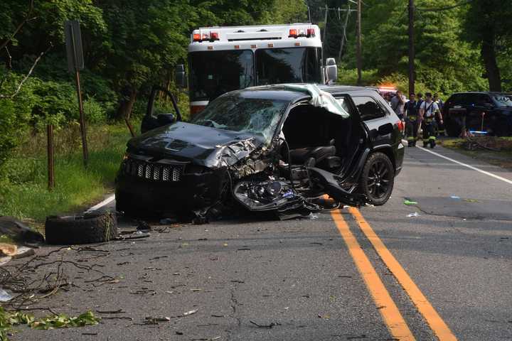 DWI Driver Trapped After Crashing Into Tree: Holmdel PD | Ocean ...
