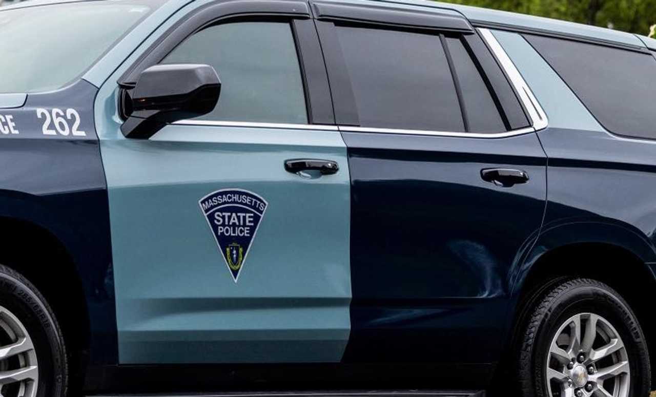 Video: 2 Dead In Plane Crash On Massachusetts Highway: Report ...