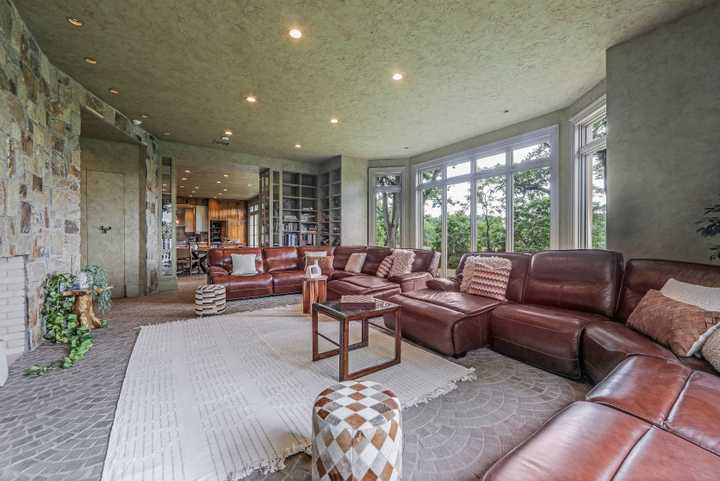 Waterfront Estate Designed By Renowned Architect James Paragano Listed ...