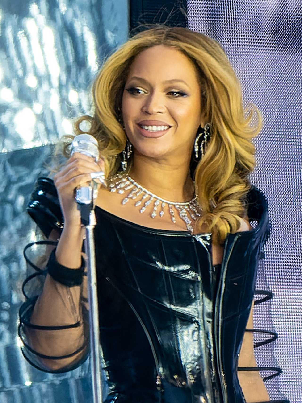 Yale Students Get in 'Formation' for Beyoncé 101: Report | New Haven ...