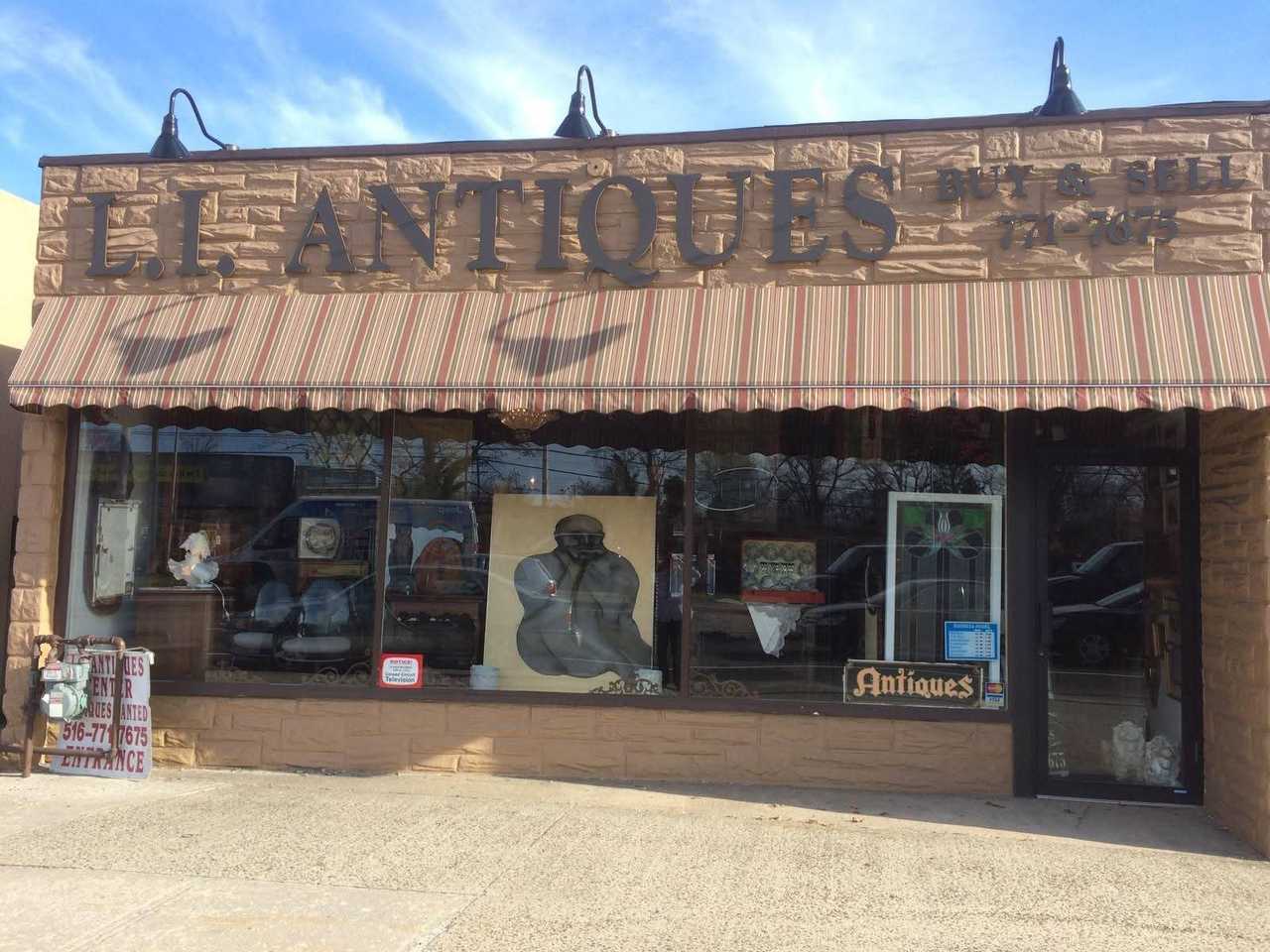 Officers Attacked After Armed Robbery Attempt At Long Island Antiques ...