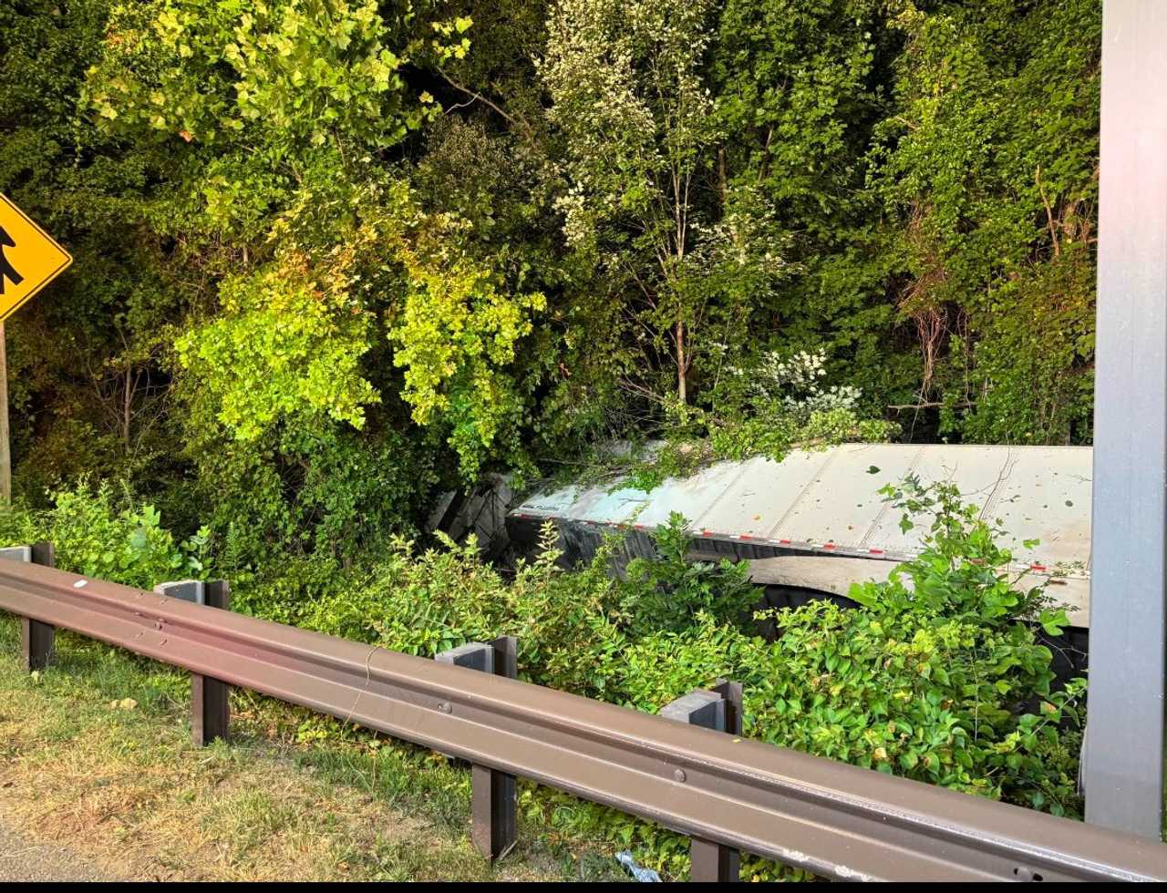 Overturned Tractor Trailer Results In Hours Long Lane Closures On I 270