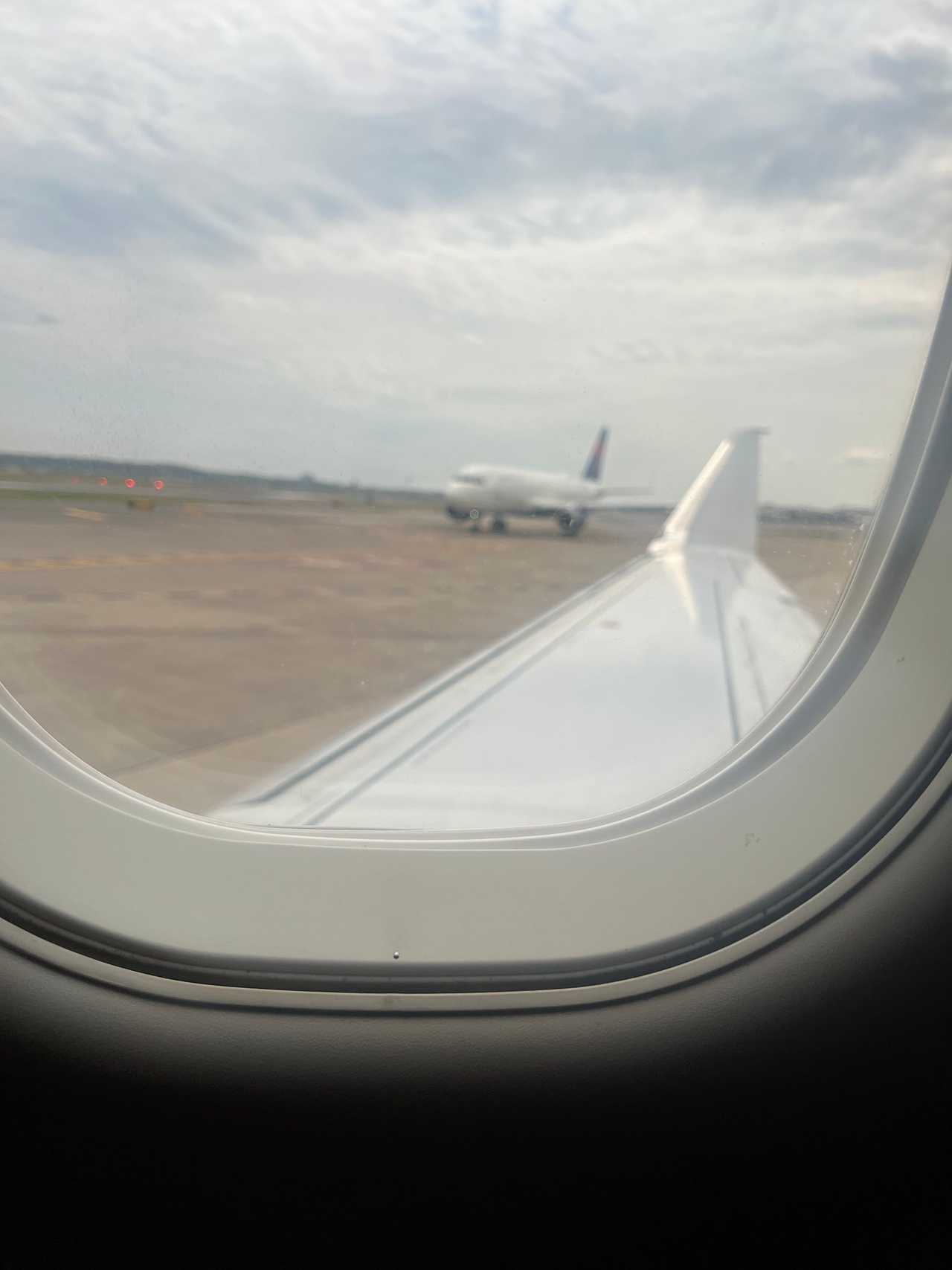 Planes Strike Wings At Reagan National Airport With NJ Congressman On ...