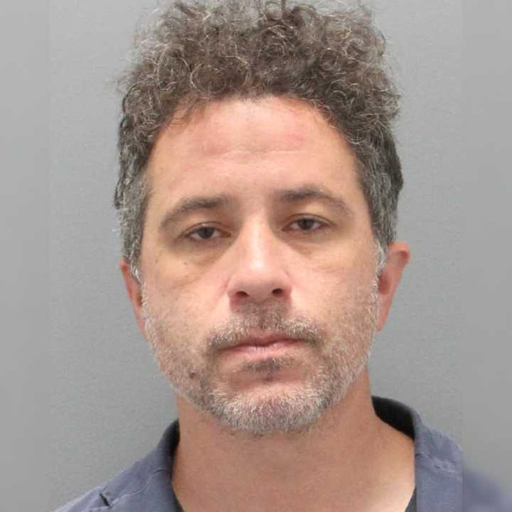 'Pants Down' Pervert Strikes Twice In Front Of Same Woman In Syosset ...