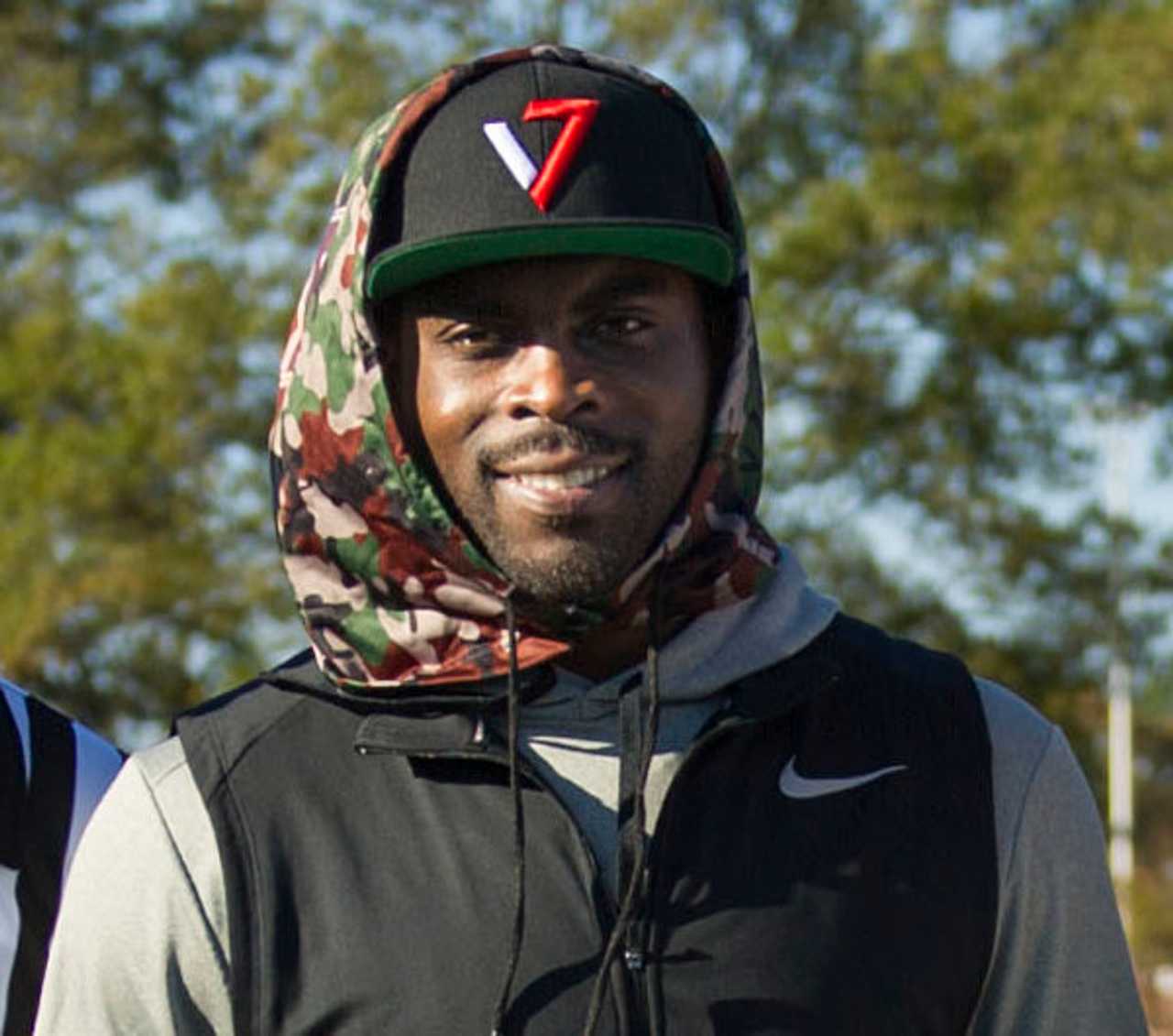 Michael Vick Appointed Head Football Coach Of Norfolk State | Brentwood ...