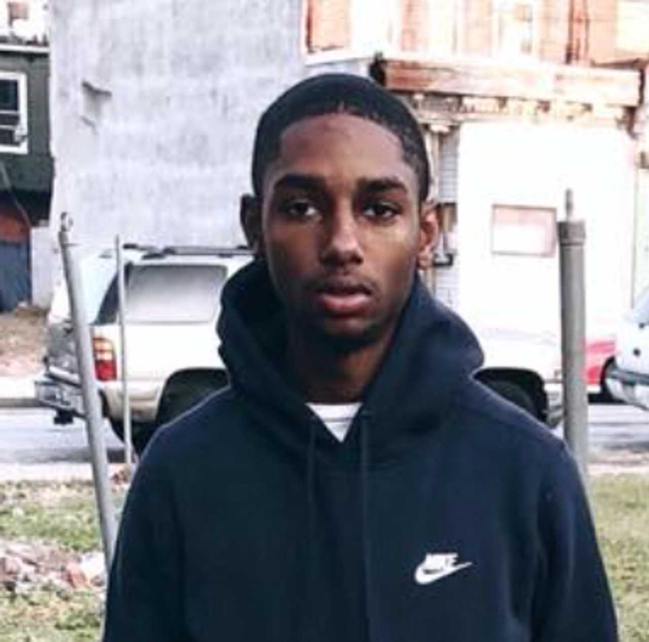 Rapper Affiliated With Street Gang Killed In Philly Shooting: Report ...