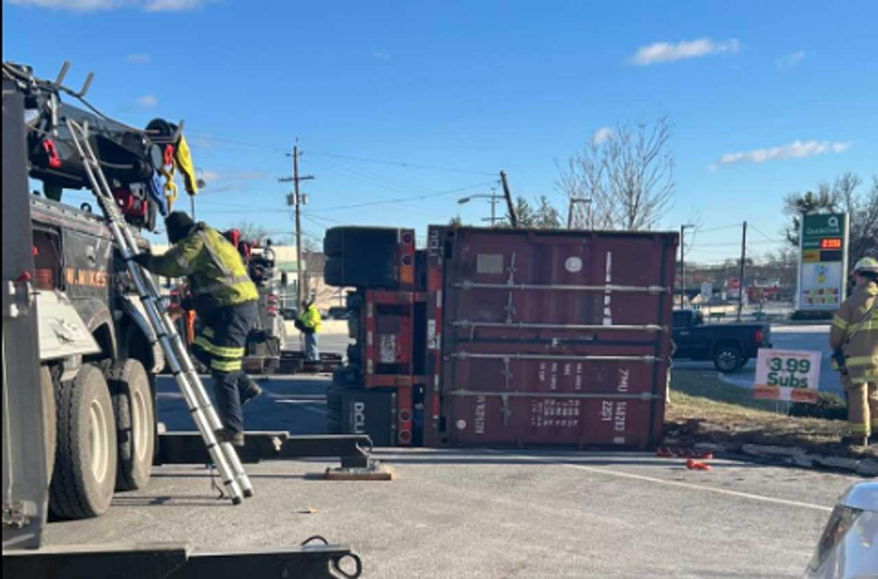 Overturned Truck Closes Lanes On Route 202: Njdot | Manahawkin-Stafford ...