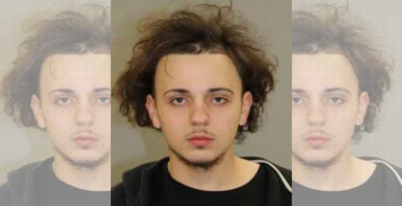 Ski Masked Thieves Crash Stolen Bmw Ditch Audi On I 95 Before Pursuit