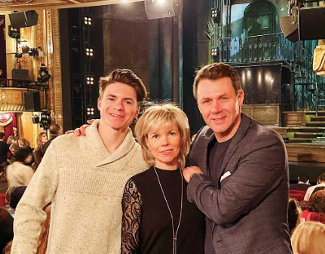 US Skater Qualifies For Olympics 1 Year After Losing Parents In DC ...