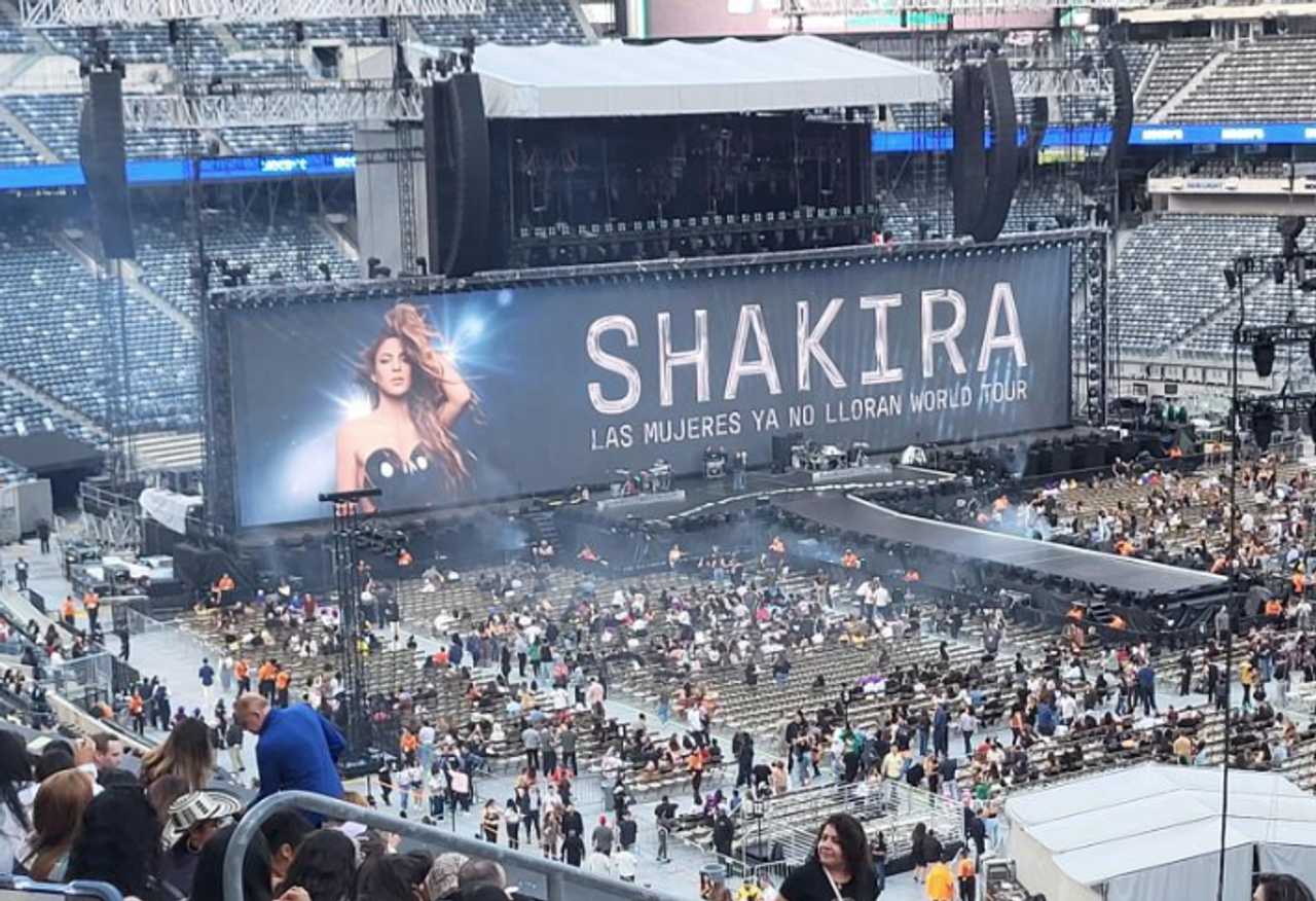 Measles At Sold-Out Shakira Concert: Exposure Linked To MetLife Show ...