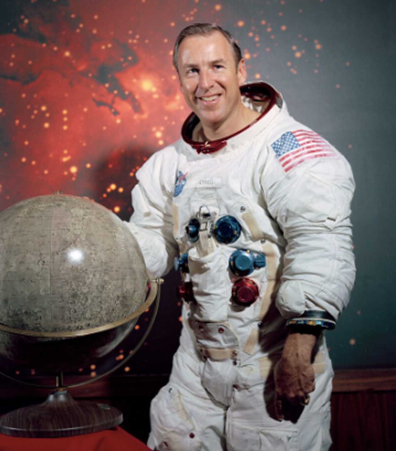 Legendary Apollo 13 Commander Jim Lovell Dies | Roslyn Daily Voice