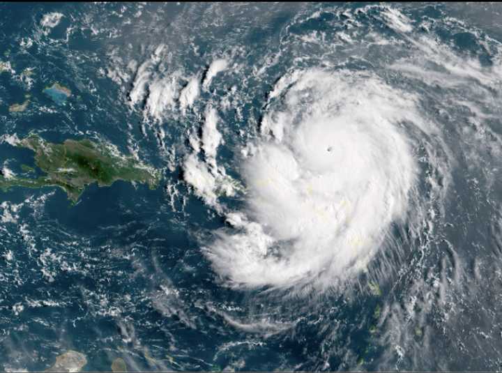 Now Packing 160 MPH Winds, Hurricane Erin Suddenly Becomes Category 5 ...