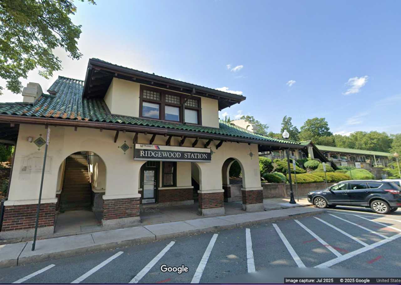 America’s 50 Wealthiest Suburbs Ranked: East Coast Enclaves Dominate ...