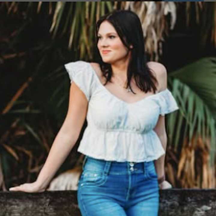 Stepbrother Reportedly Suspect In Mysterious Death Of HS Cheerleader On ...