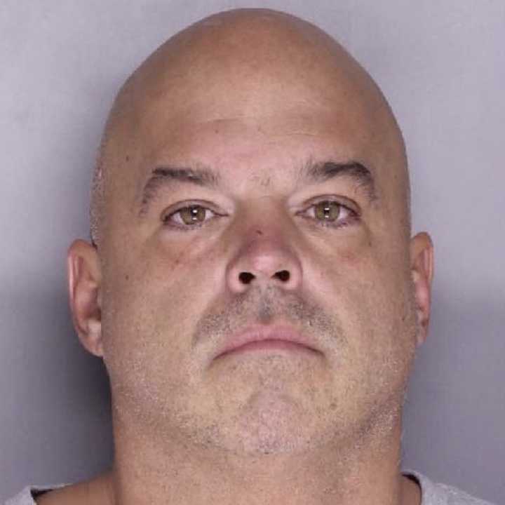 Serial Bank Robber Caught Red-Handed Fleeing PNC Bank With $4K Cash ... Serial Bank Robber Caught Red-Handed Fleeing PNC Bank With $4K Cash ...