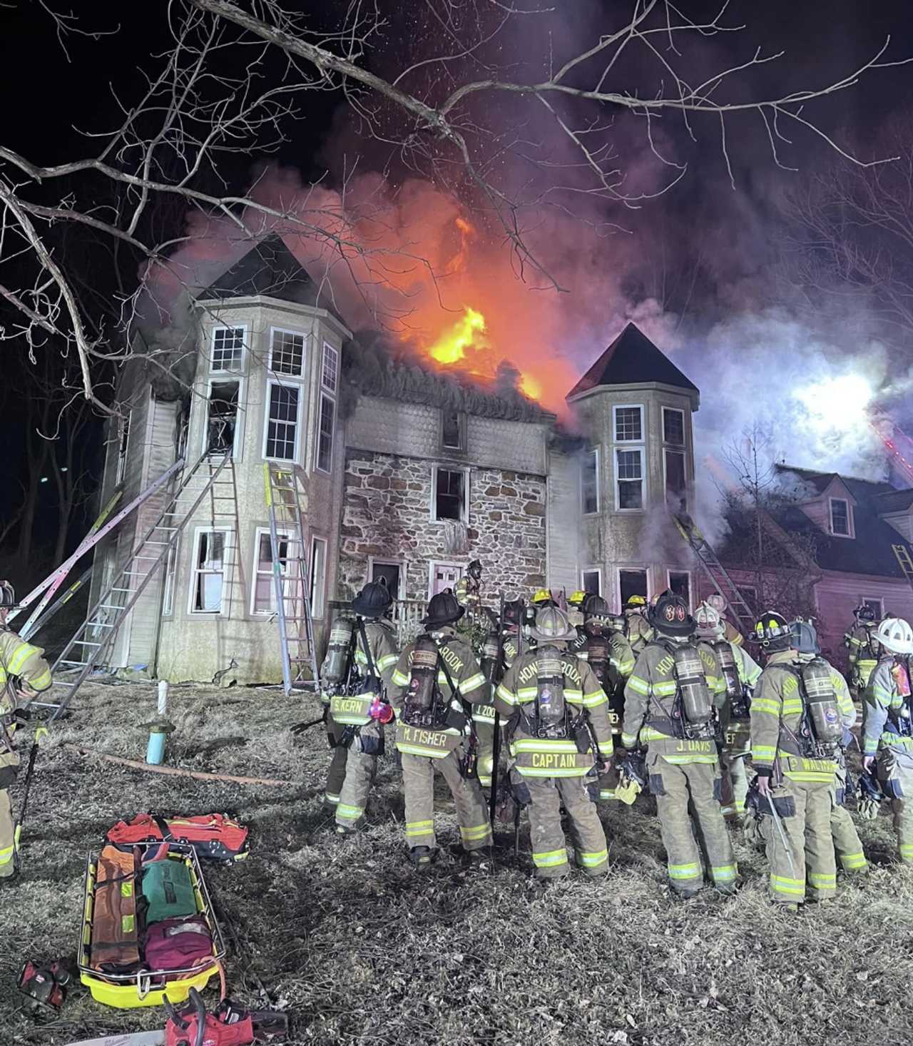 Massive Blaze Engulfs Pennsylvania Mansion, Photos Show Devastation ...