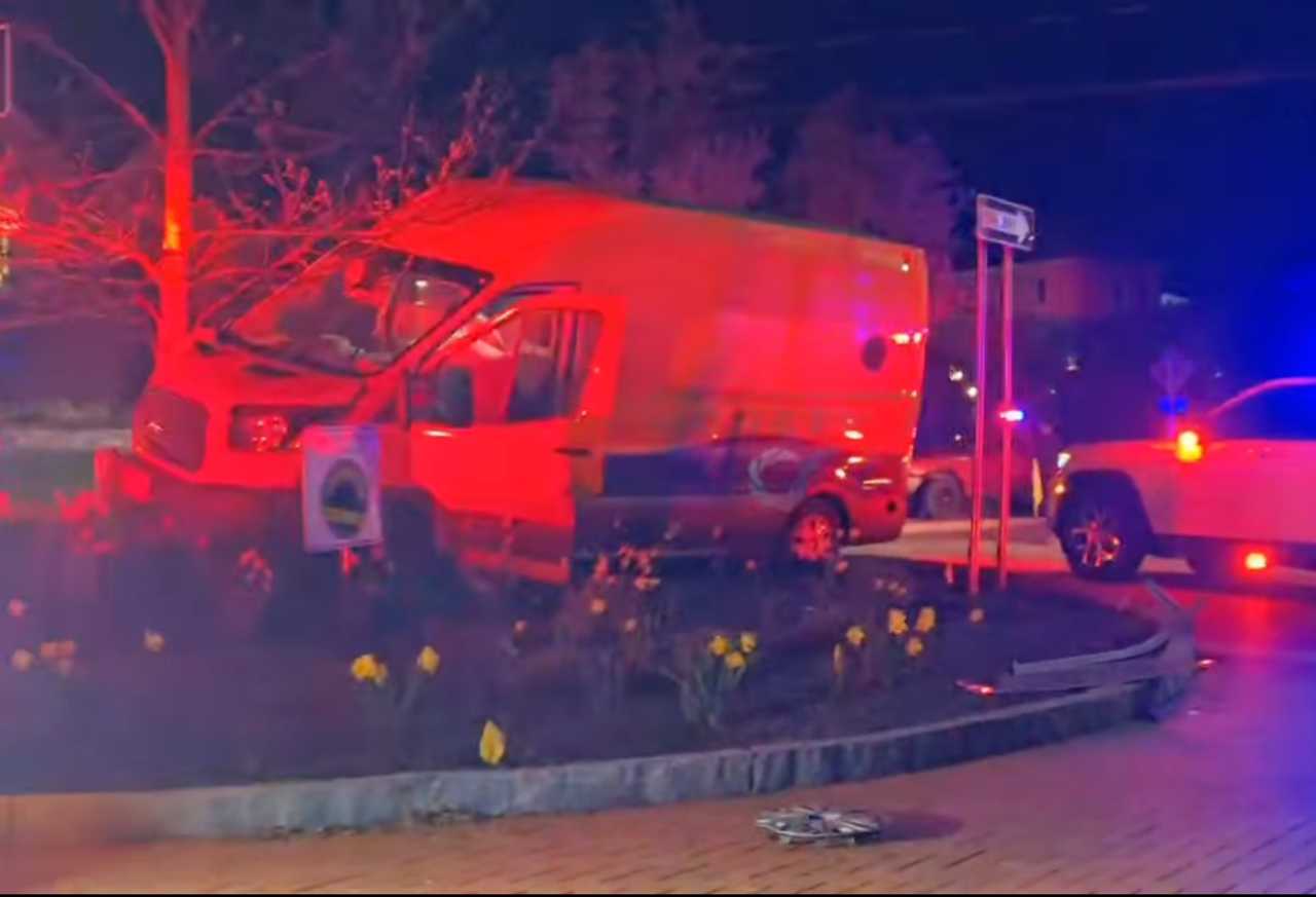 Van Crashes Into Traffic Circle In Monsey (Video) | Monsey Daily Voice