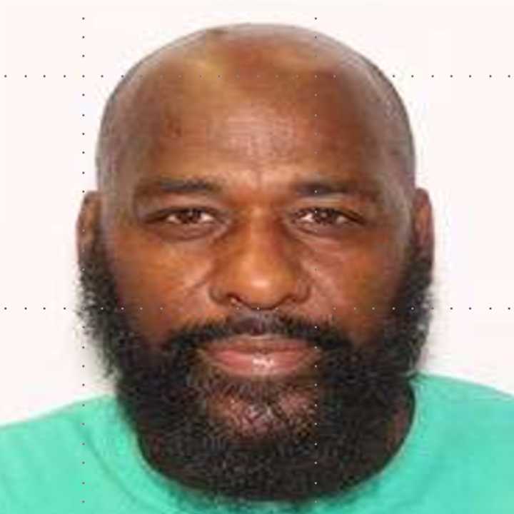 DC Educator Met Girl At Store, Then Solicited Child Sex Abuse Material ...