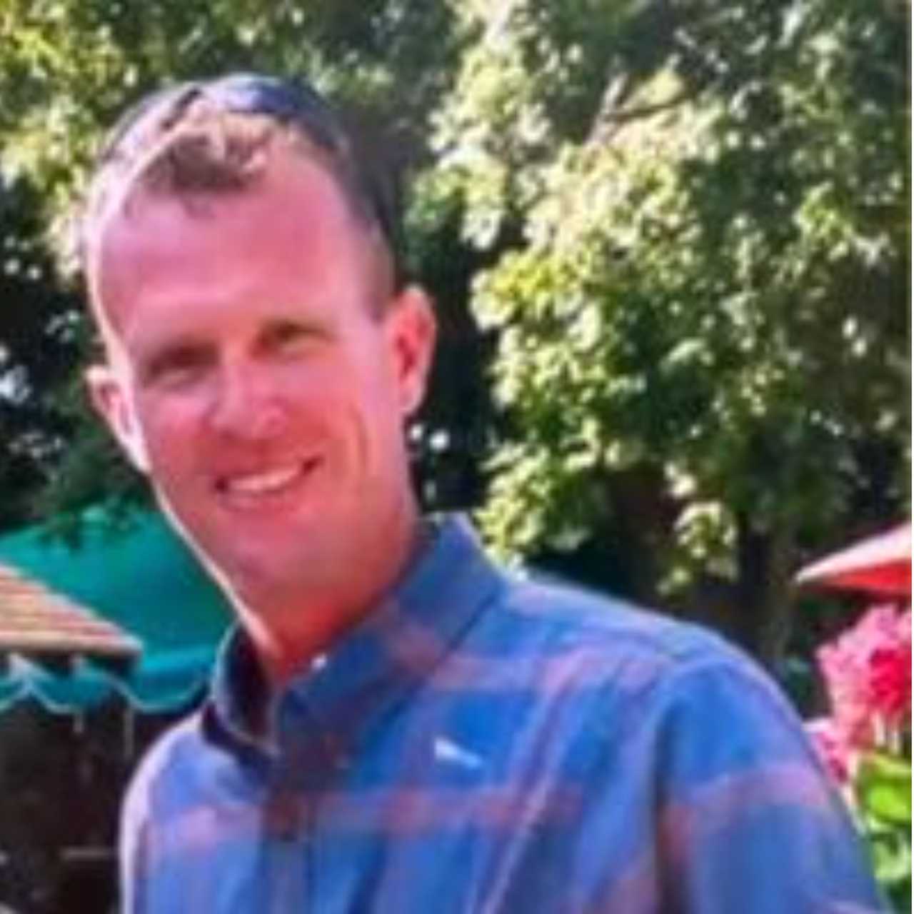 Father Killed While Trying To Save Sons From Fire Was Devoted HV Dad ...