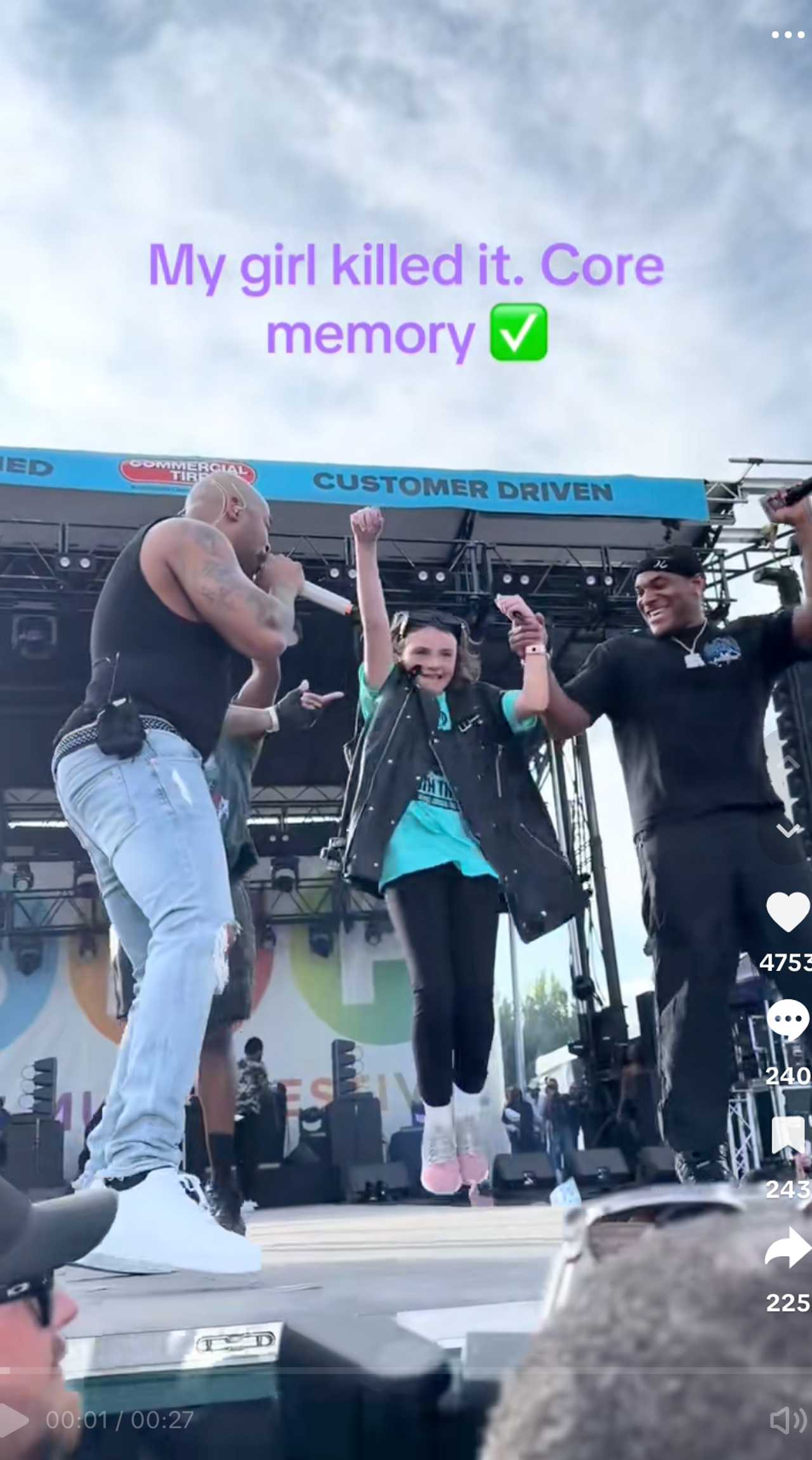 Flo Rida Brings Random Girl On Stage At Concert And She Crushes It ...