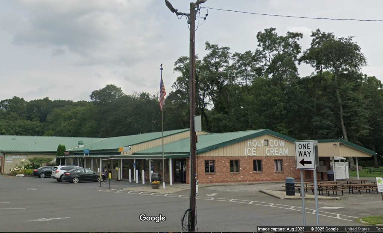 Dirt Bike Rider Crashes At Ice Cream Shop After Fleeing Police At High ...