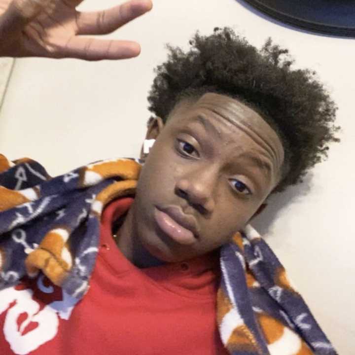 15-Year-Old Kamari Waddy Killed After Driving Lexus Into Traffic Light ...