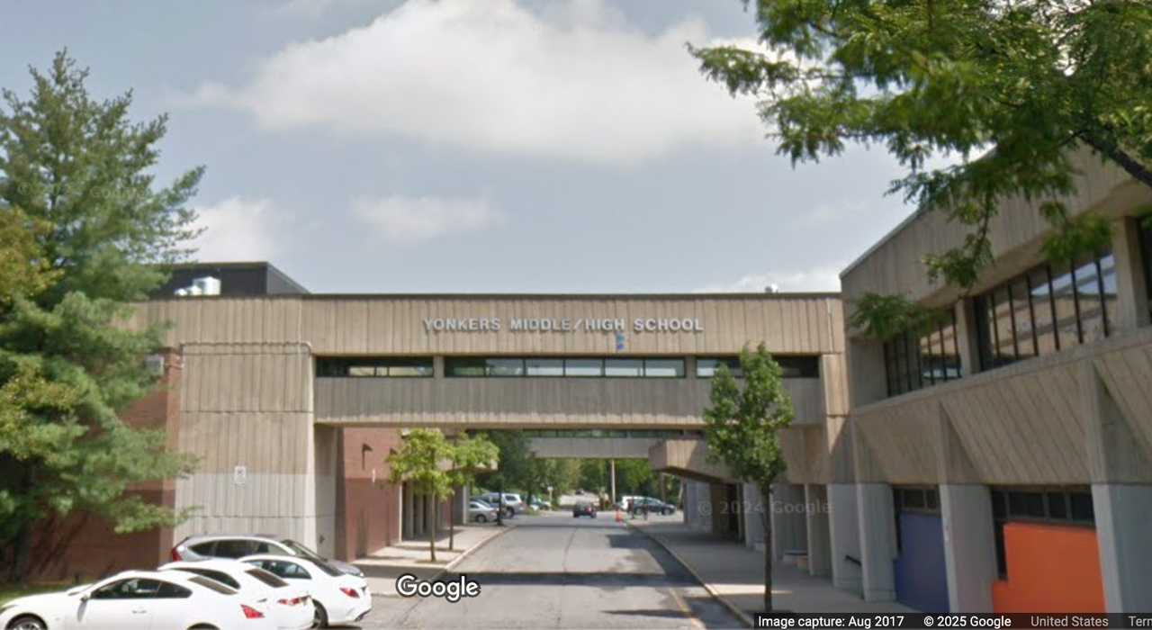 Gym Teacher Harassed Student With Months of Inappropriate Texts ...