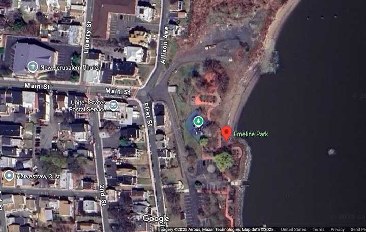 Drowning Swimmer Saved By Police, Good Samaritan At Park On Hudson ...