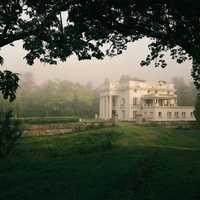 Toothpaste Heir’s CT Mansion, Once Home To Arena Rock Hitmaker, Hits ...