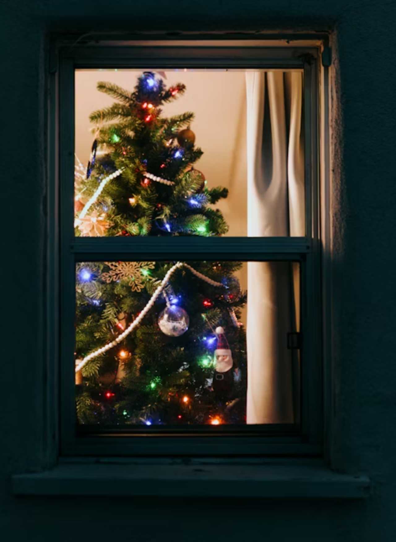 Child Jumps From Window, Calls 911 During NY Break-In Just Before ...