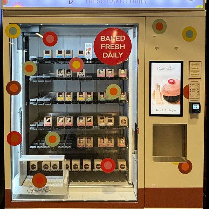 Customers, Workers Stunned As Popular Chain Abruptly Closes All ...