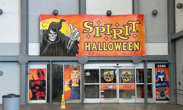 Spirit Halloween Hiring 50K Workers To Prepare For 'Killer Season': How ...